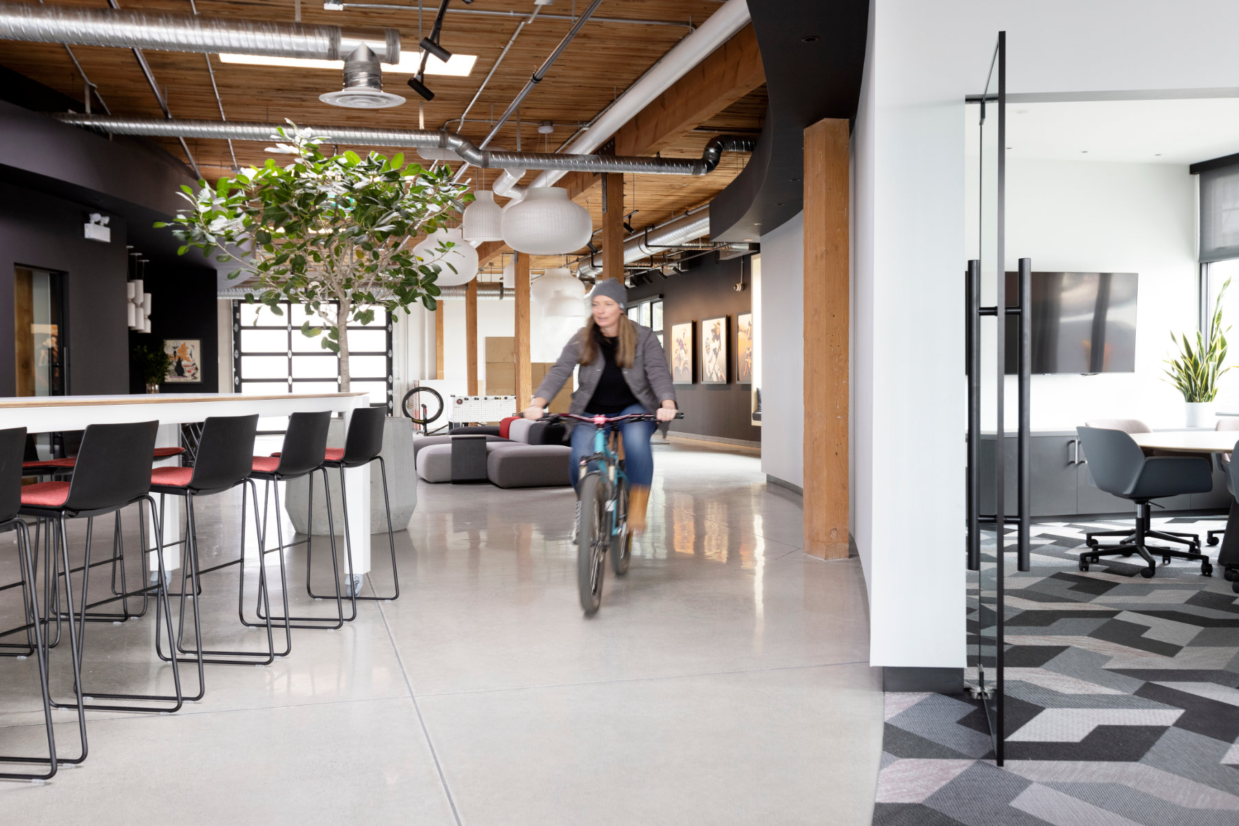 SRAM Canada Office Space | Commercial Space North Vancouver